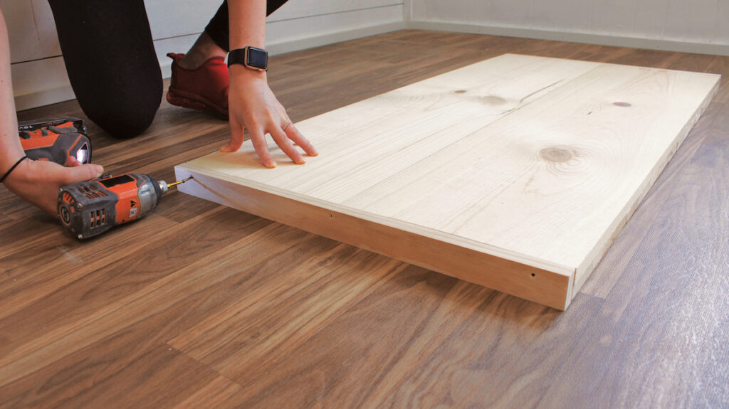 DIY Coffee Table Plans (Farmhouse Style)